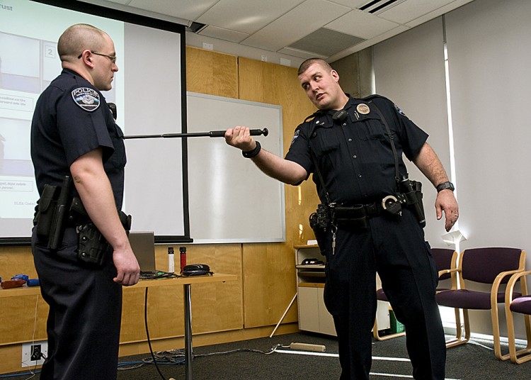 An Arresting Curriculum Uw Police Offer Citizens Academy Uw News