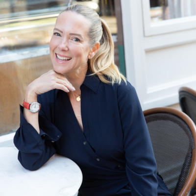 Finding wildly fulfilling love at 45 with author and art gallery owner ...