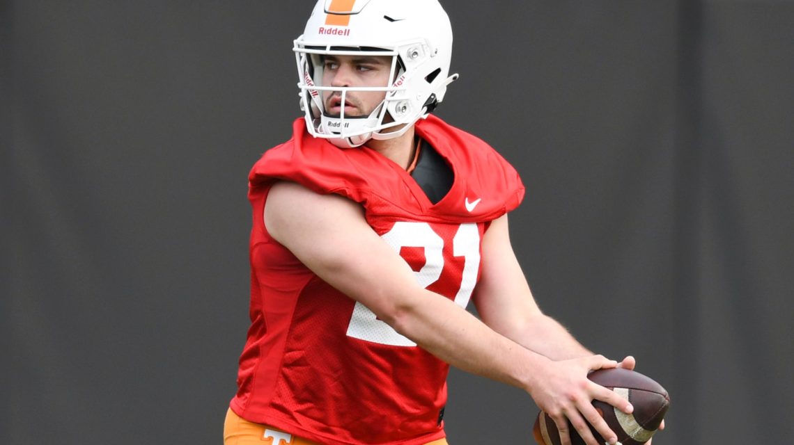 Quarterback Navy Shuler carries on family legacy at Tennessee - BVM Sports