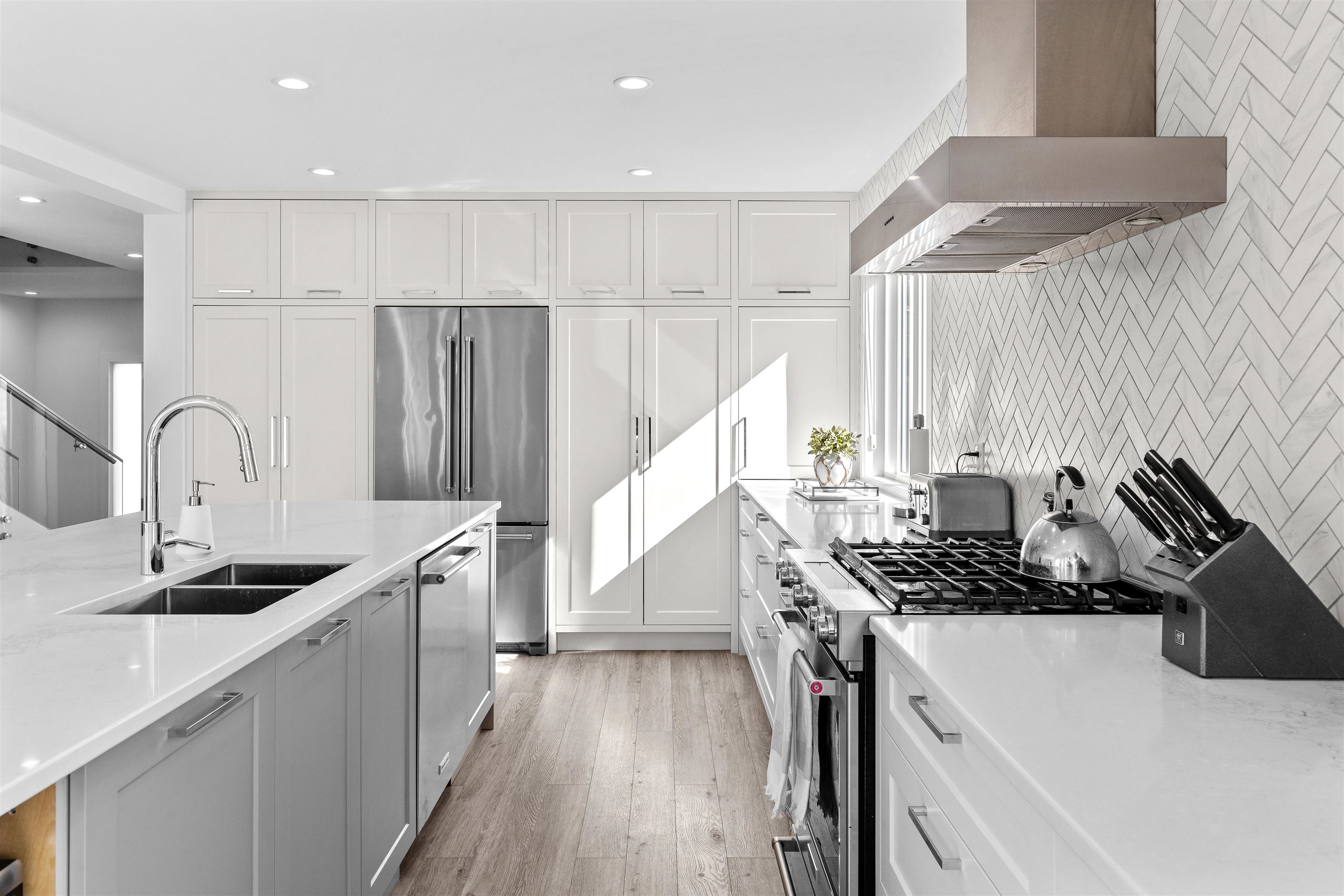 4 Buckhorn Place, Port Moody, BC, V3H 4M2 | R2762550 | Siperko Real Estate