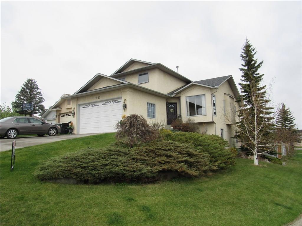 321 Sandringham Court NW, Calgary, AB, T3K 3V6 | C4102303 | J.T. Hay