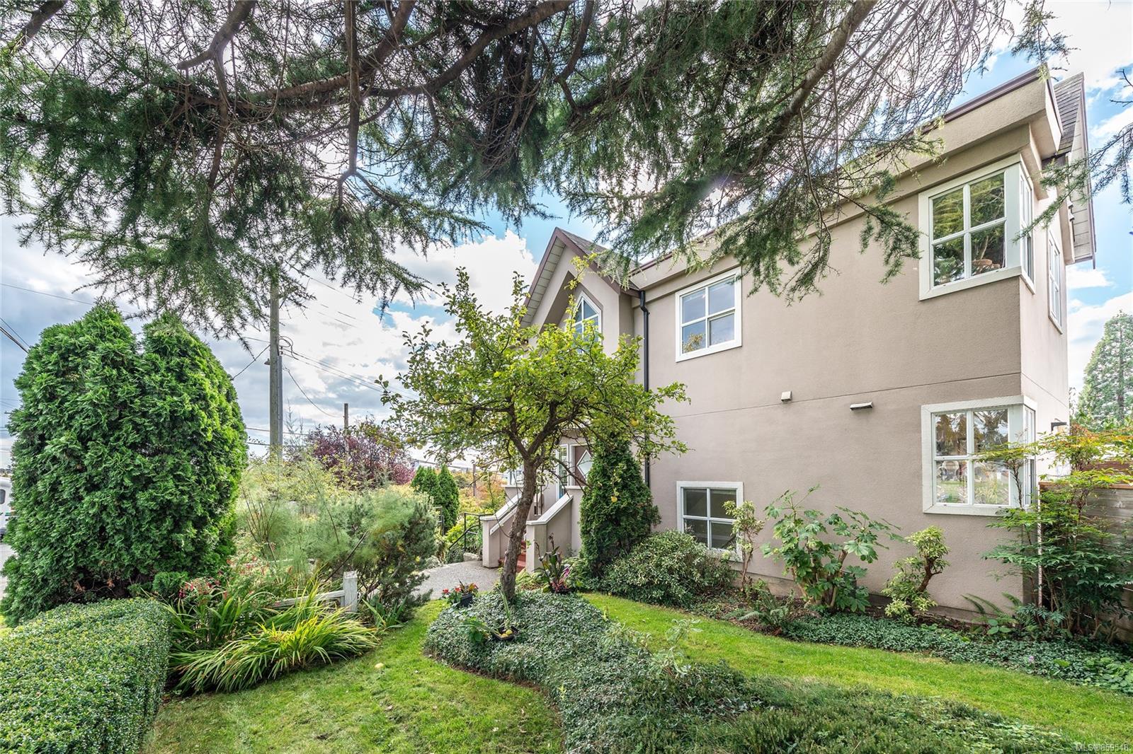 391 Burnside Road E, Victoria, BC, V9A 1A7 | 859548 | Gower Smith Real ...