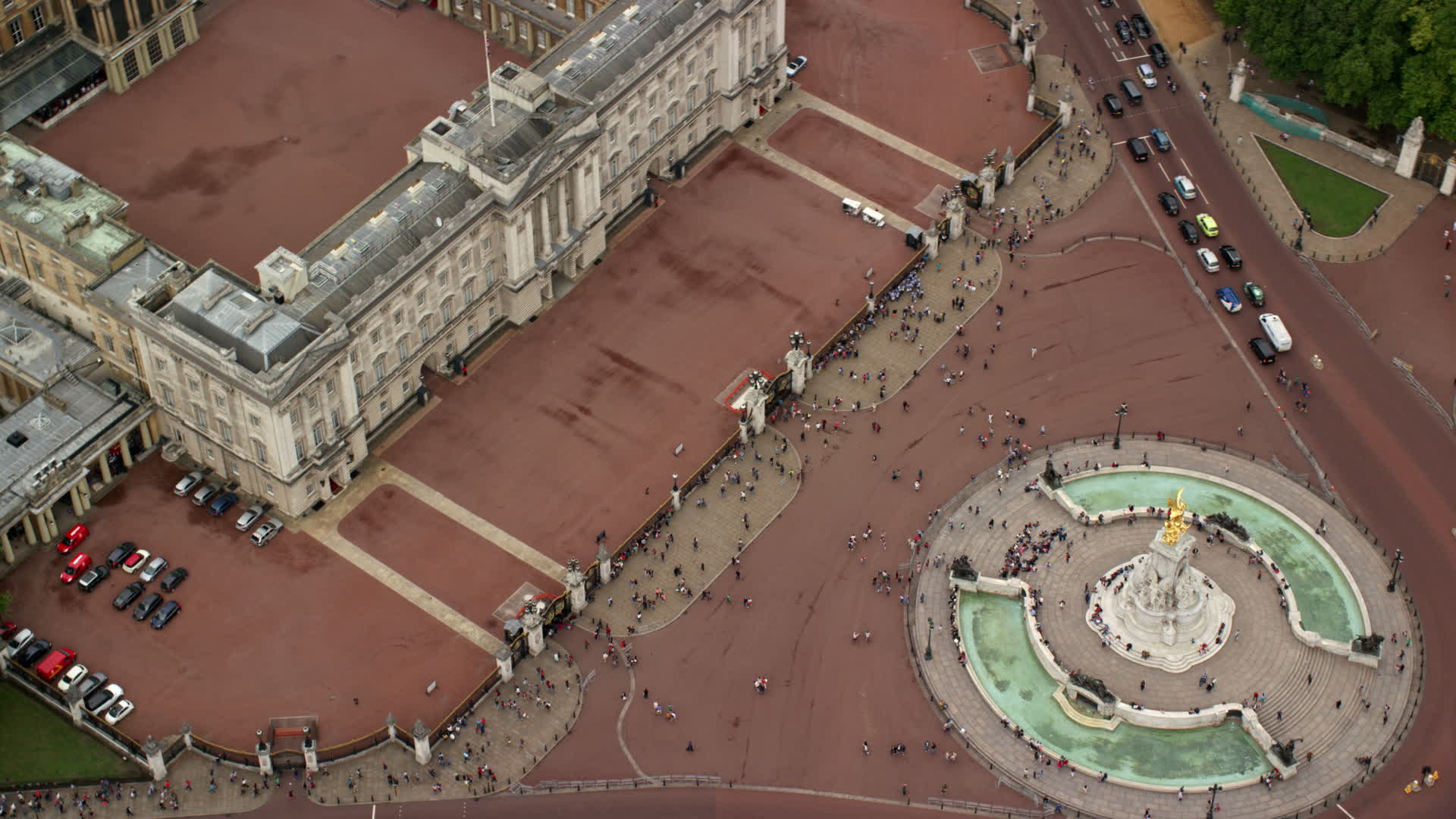5.5K stock footage aerial video of a bird's eye of Buckingham Palace ...