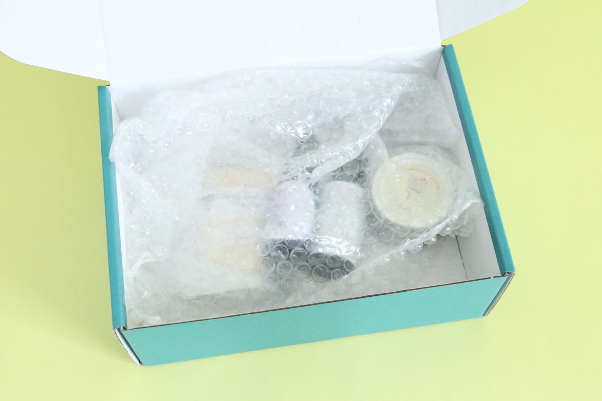 A Year of Boxes™ | SnoozeBox Review March 2018 - A Year of Boxes™