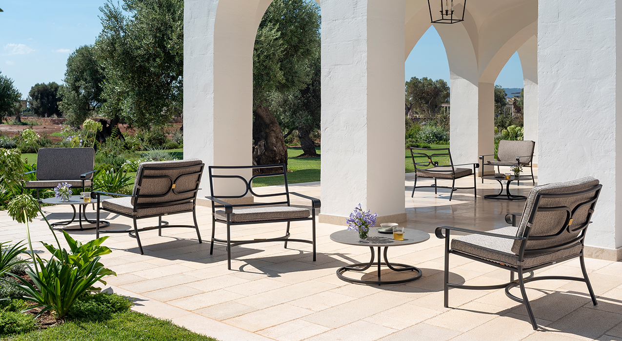 Collier Collection | Emu Contract