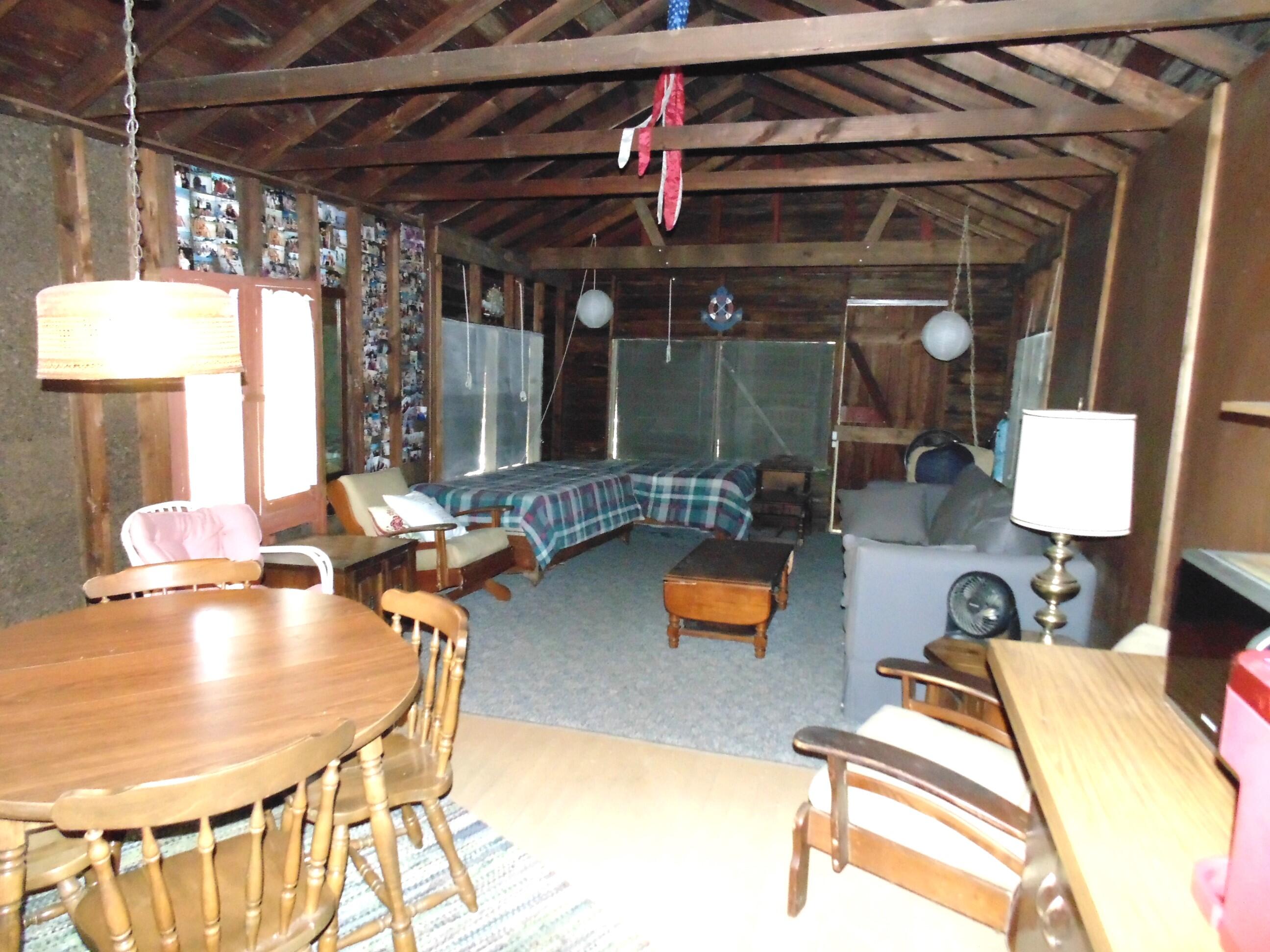 1144 N Warrick Street, Gary, IN 46403 - Quadwalls