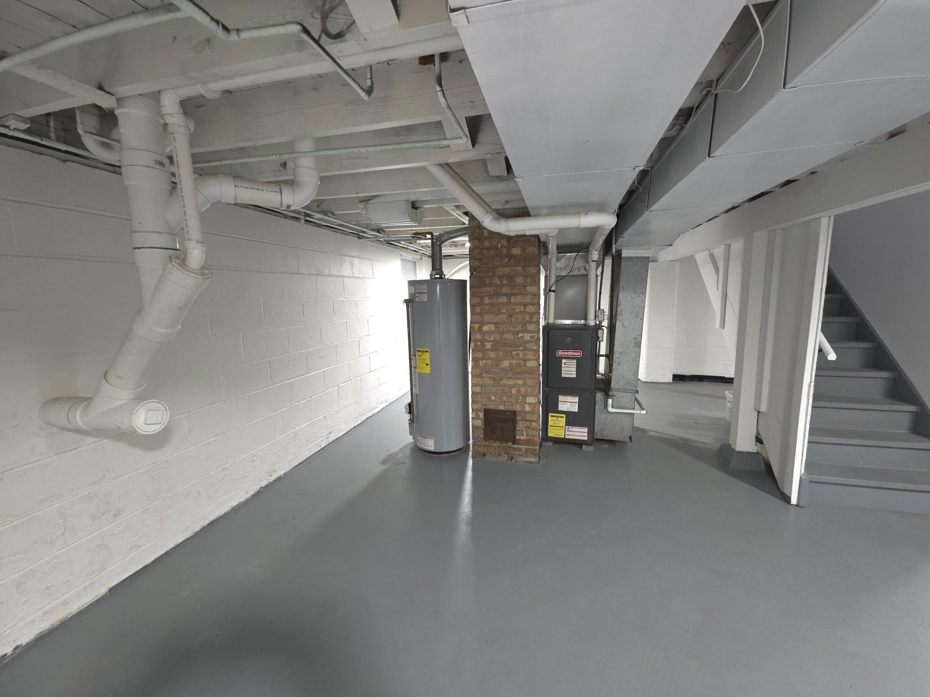 446 N Jay Street, Griffith, IN 46319 - Quadwalls