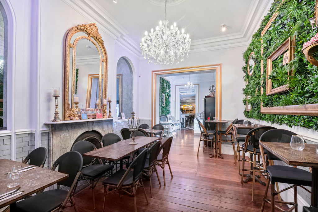 Daniel Marano - Oxford Real Estate Agency