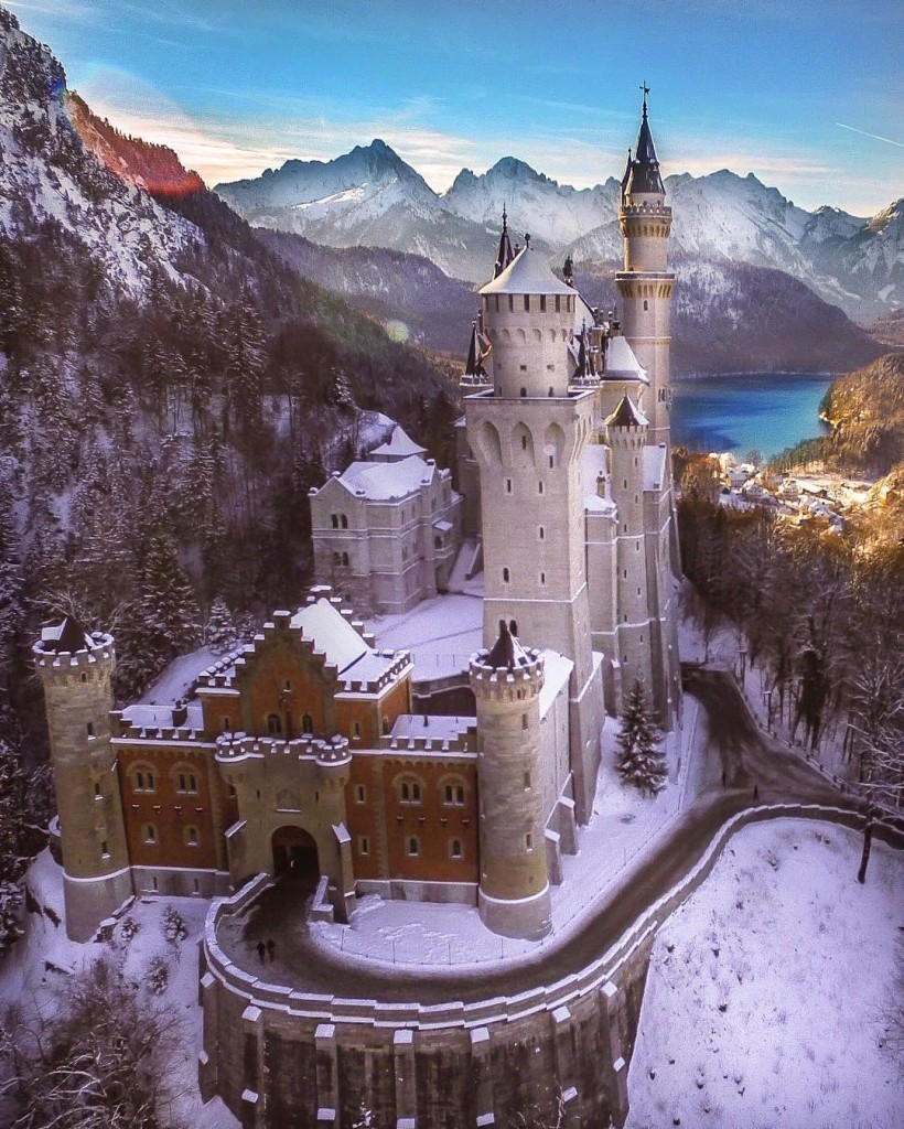14 amazing aerial castle images taken with drones • Full Drone