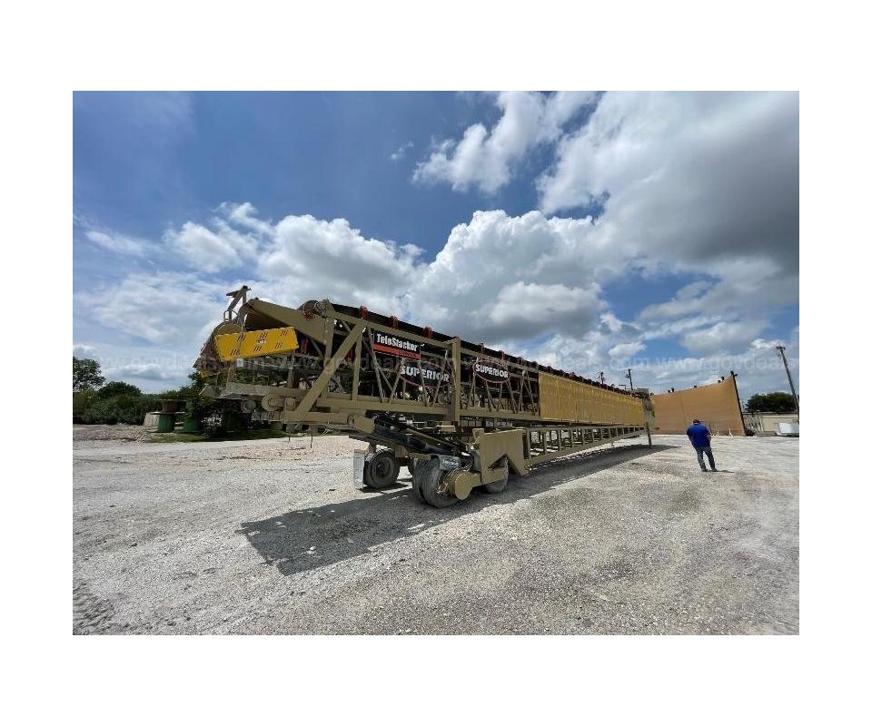 2019 Superior 42x150 Portable TeleStacker Conveyor
