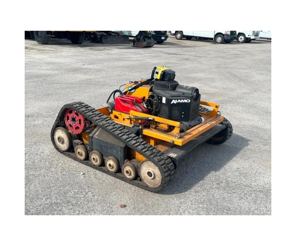 2016 Alamo RIDGE RUNNER Remote Controlled Mower