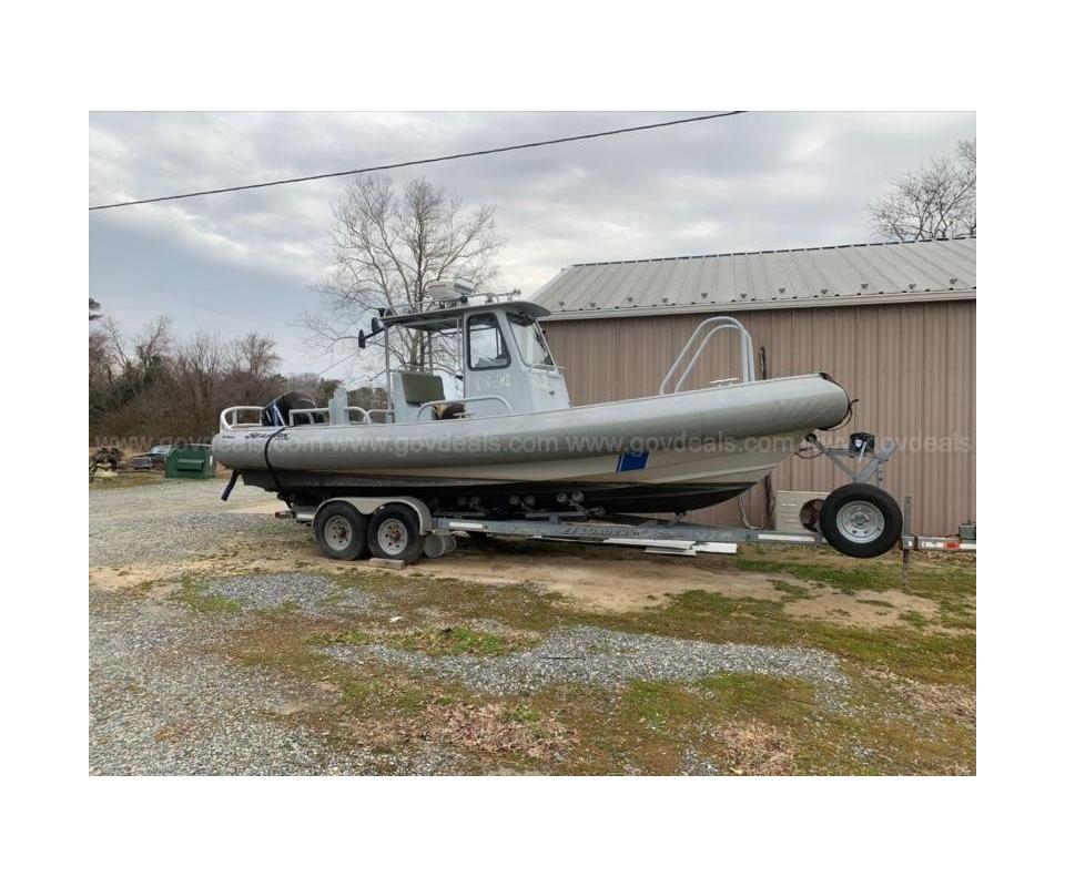 2003 25' SEA ARK Boat