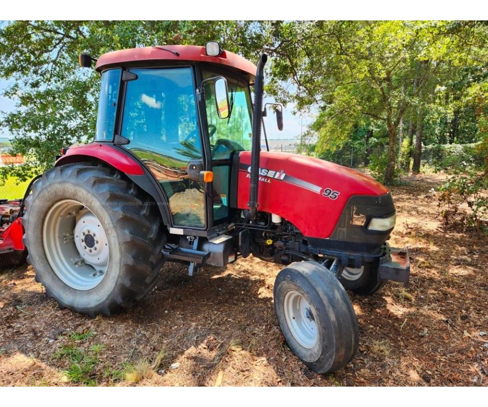 2010 Case IH Farmall 95 Tractor