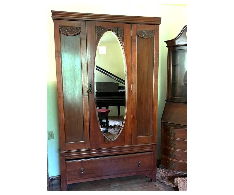 Primitive Furniture Estate Auction