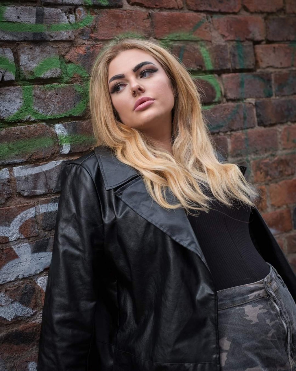 Plus size model and activist (@raising_ajs) talks body positivity ...