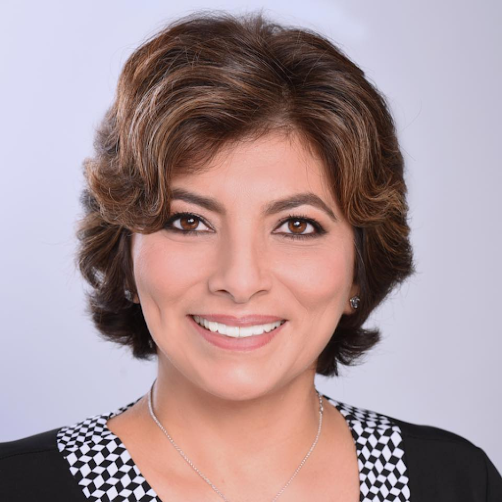 Beatriz Munoz Sarria, Recognized by BestAgents.us as a 2023 Top Agent ...