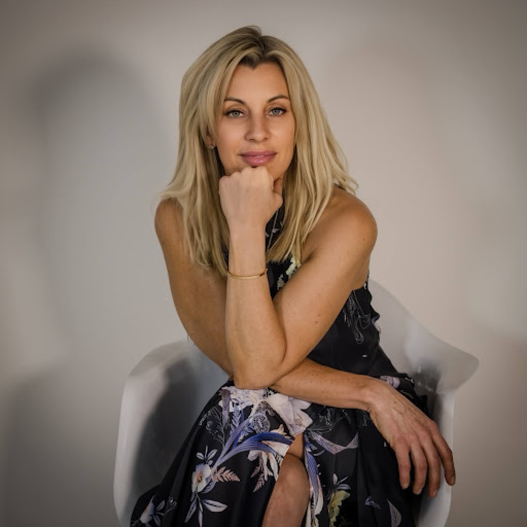 Rhonda See Awarded 2024 Best Agents - IssueWire