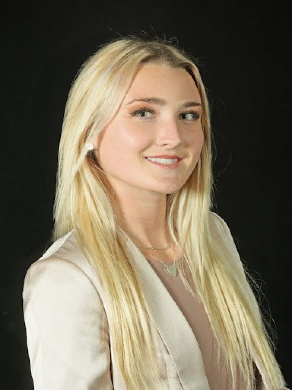 Anna Kelly, Recognized by BestAgents.us as a 2024 Top Agent - IssueWire