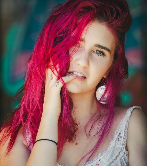 Grace Otto Proves That she is More Than a Lost Girl in the Debut Music ...