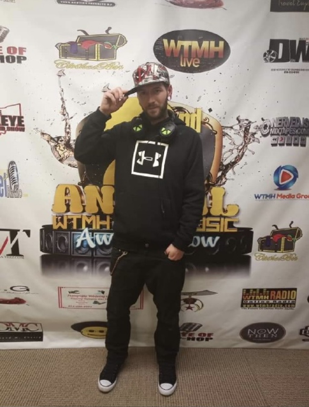 Take A Look Into The Life Of On The Rise Artist, Josh Singer - IssueWire