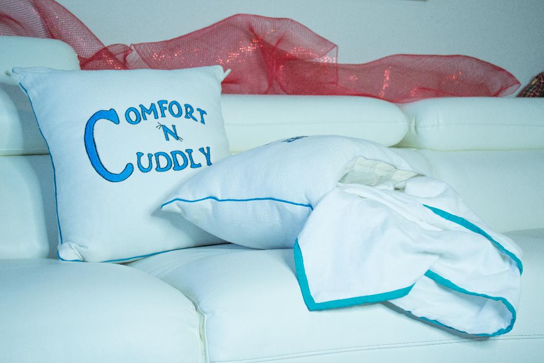 Meet O'Shane Whyte Innovative Founder Of ComfortNCuddly Wearable ...