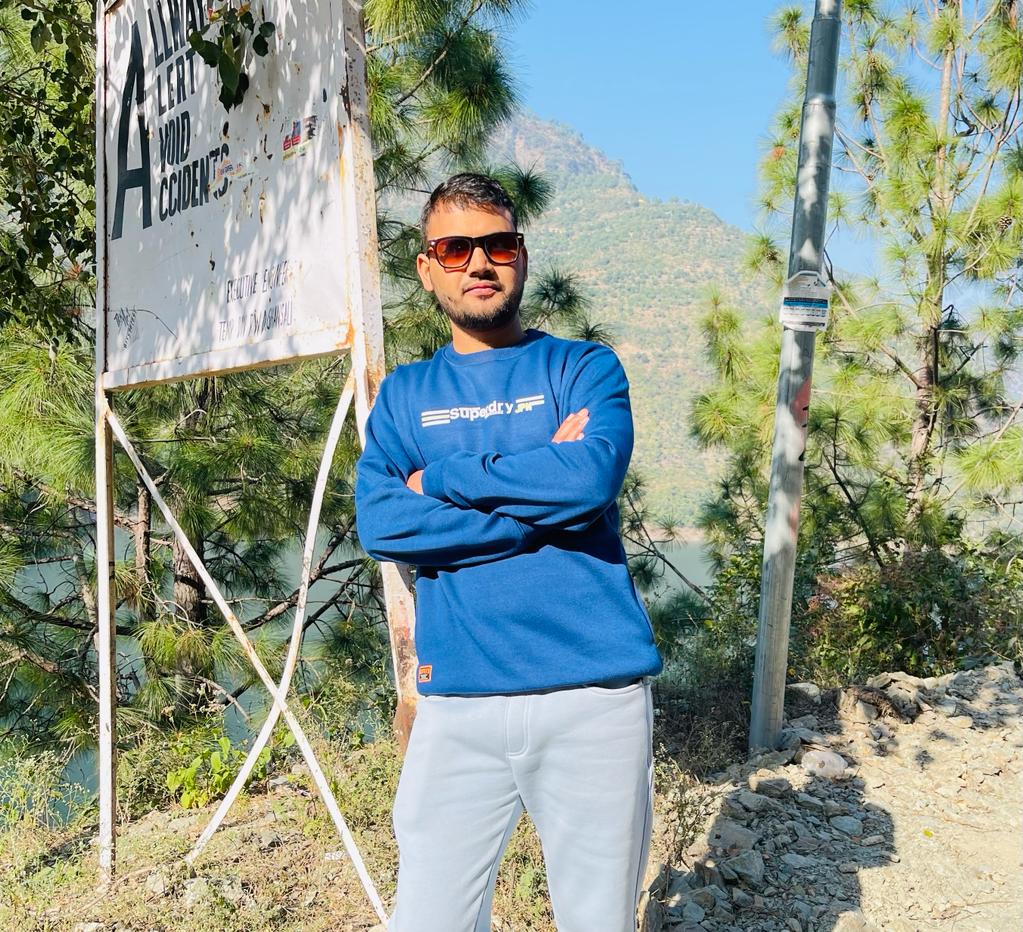 Manish Singh biography, height and weight - IssueWire