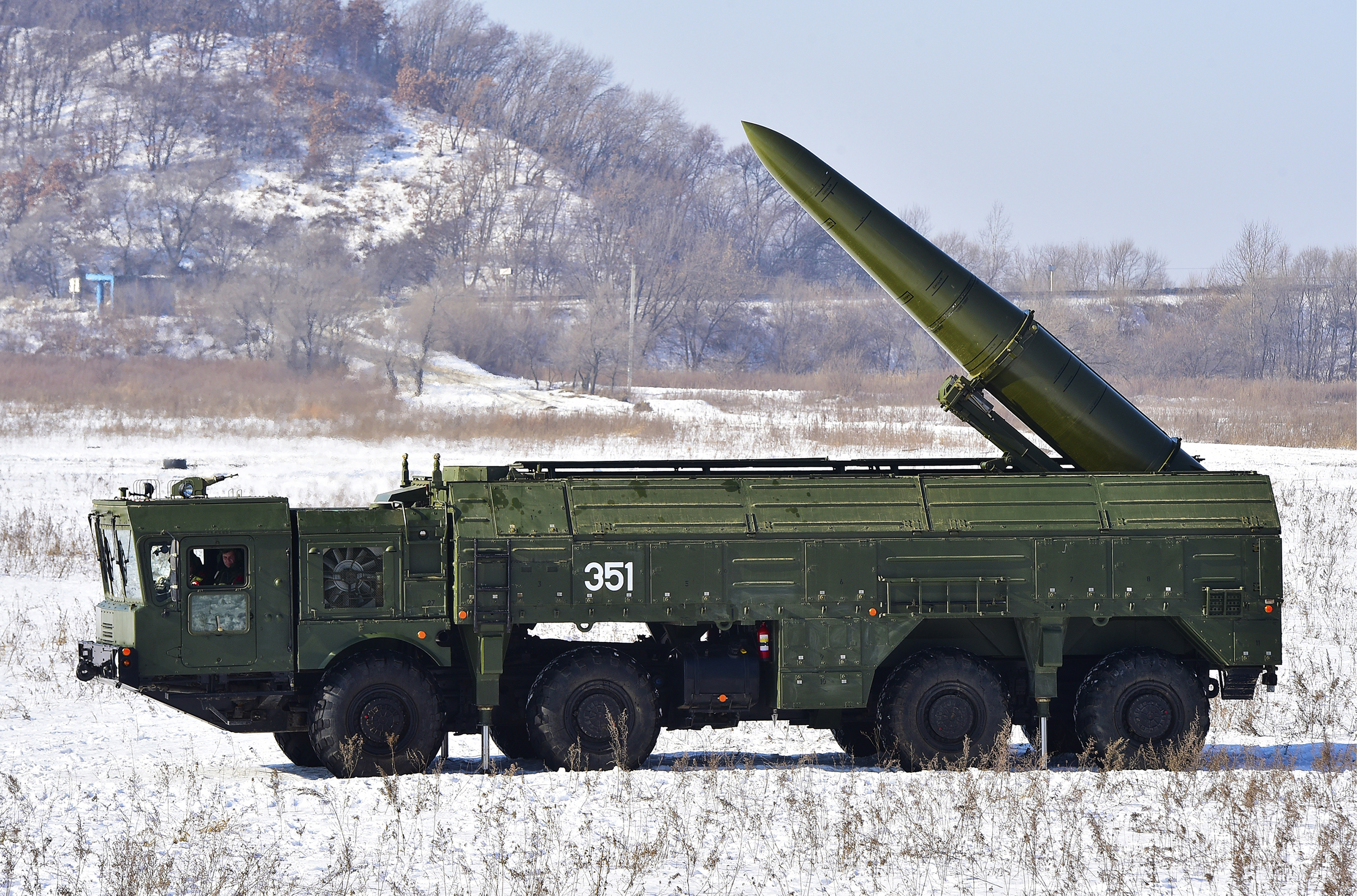 Russia's new Iskander system can be armed with nuclear warheads and can ...