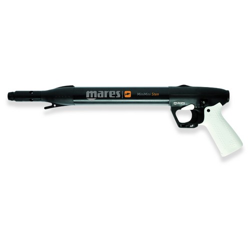 Best Spearguns For 2022 (Traditional, Roller, and Pneumatic)