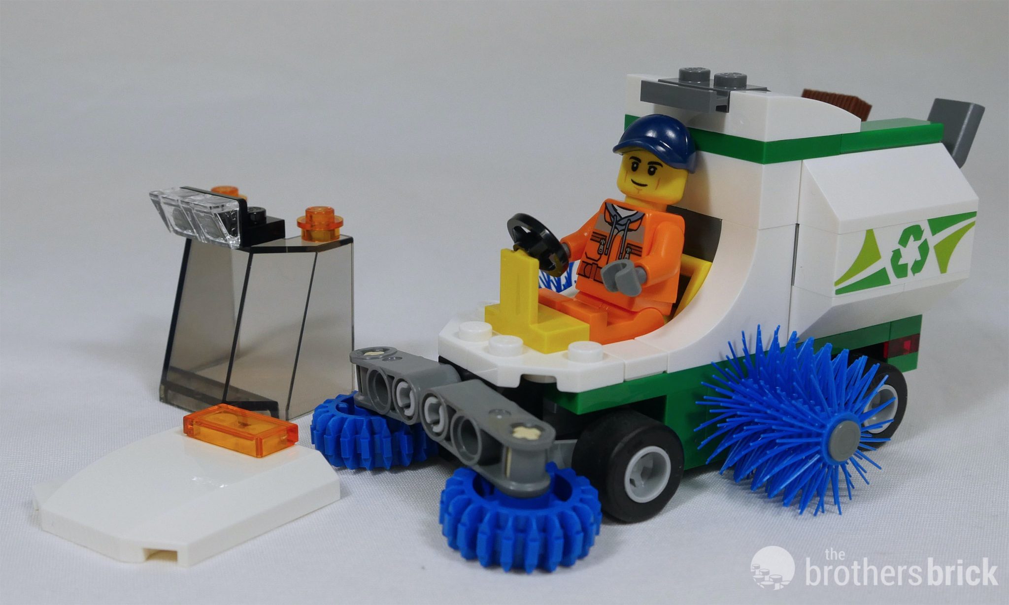 LEGO Street Sweeper Review (19) - The Brothers Brick | The Brothers Brick