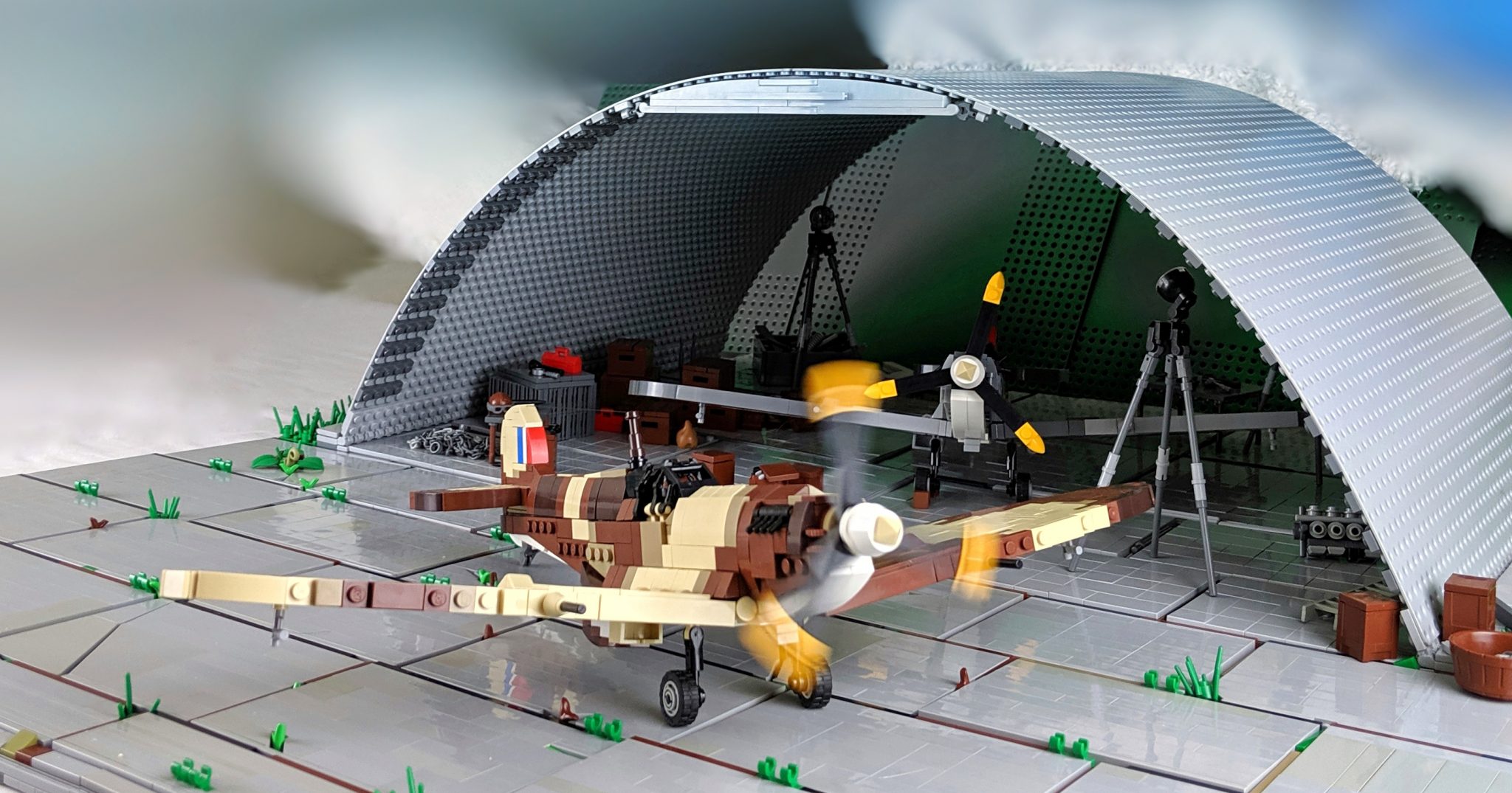 LEGO Spitfire by Didier Burtin - The Brothers Brick | The Brothers Brick