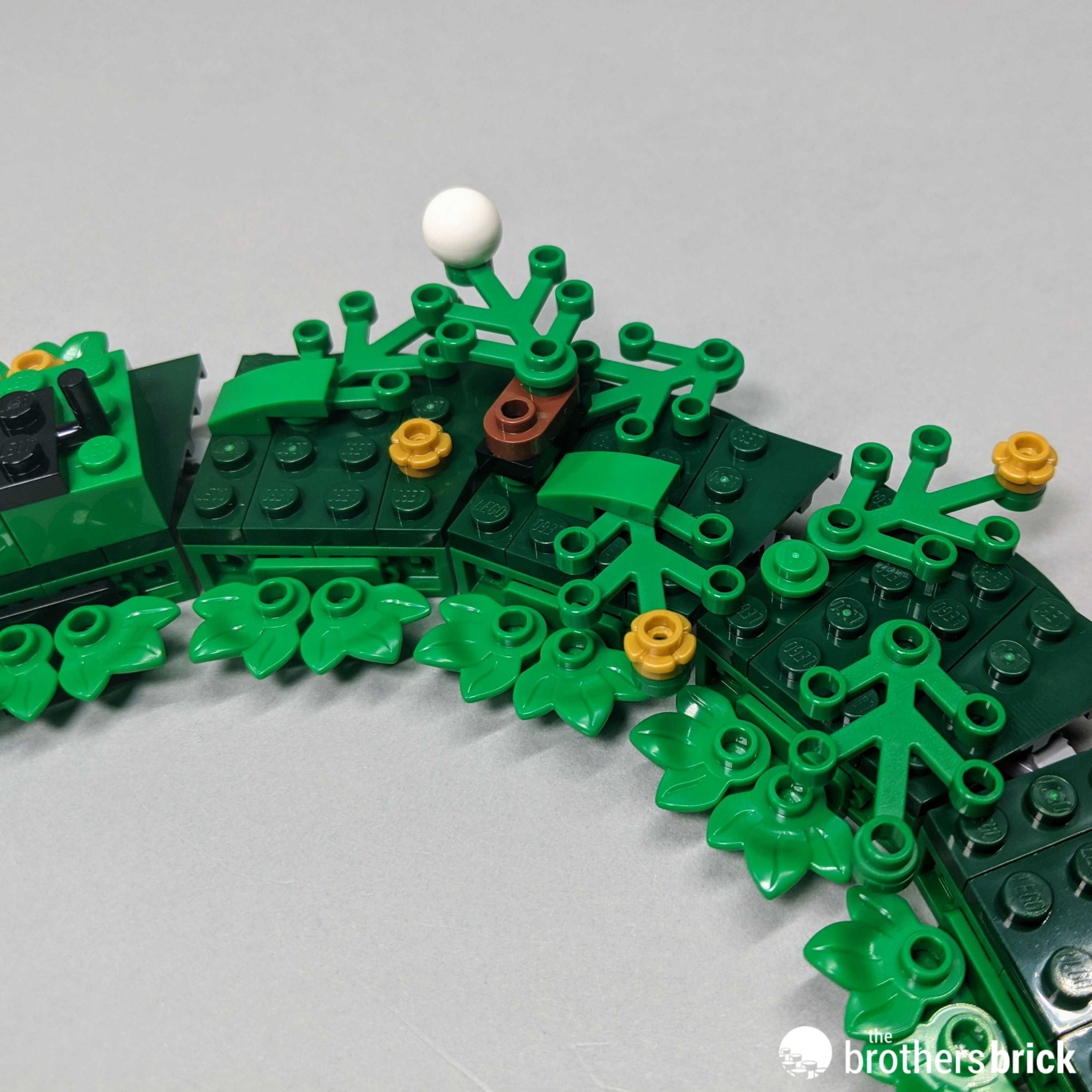 LEGO Holiday set 40426 Seasonal Wreath [Review] - The Brothers Brick ...