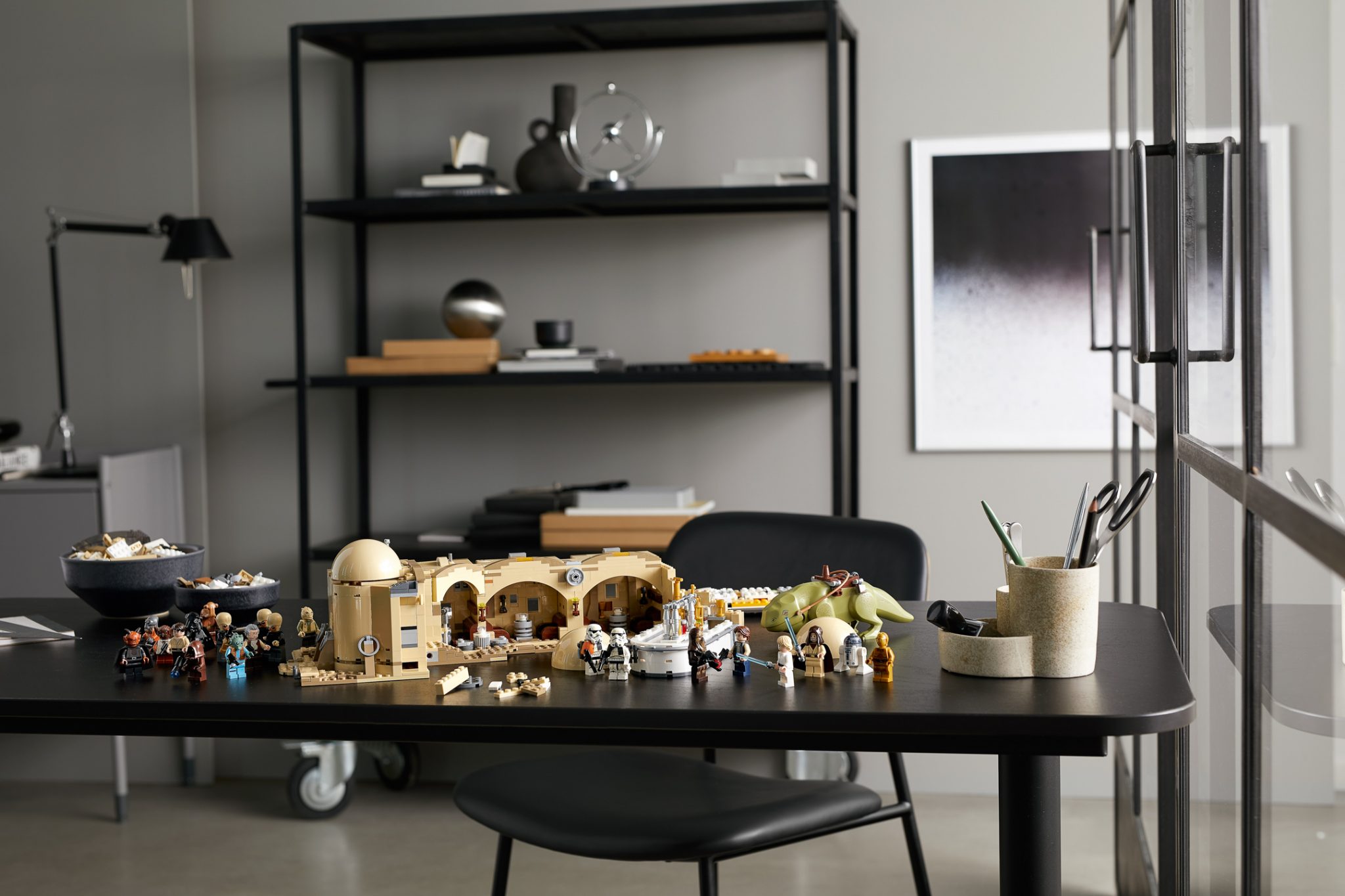 This 3,000+ piece 75290 Mos Eisley Cantina is the next LEGO Star Wars ...