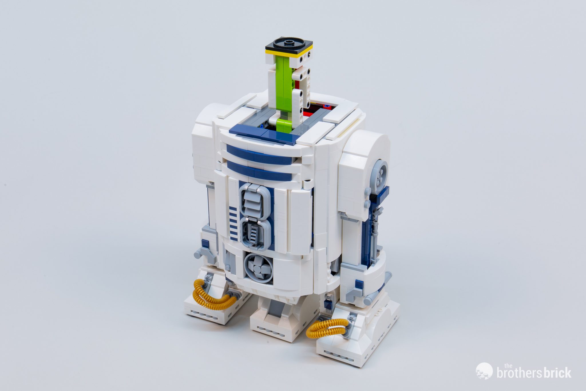 LEGO 75308 R2-D2 - TBB Review-TW4EE-20 - The Brothers Brick | The ...