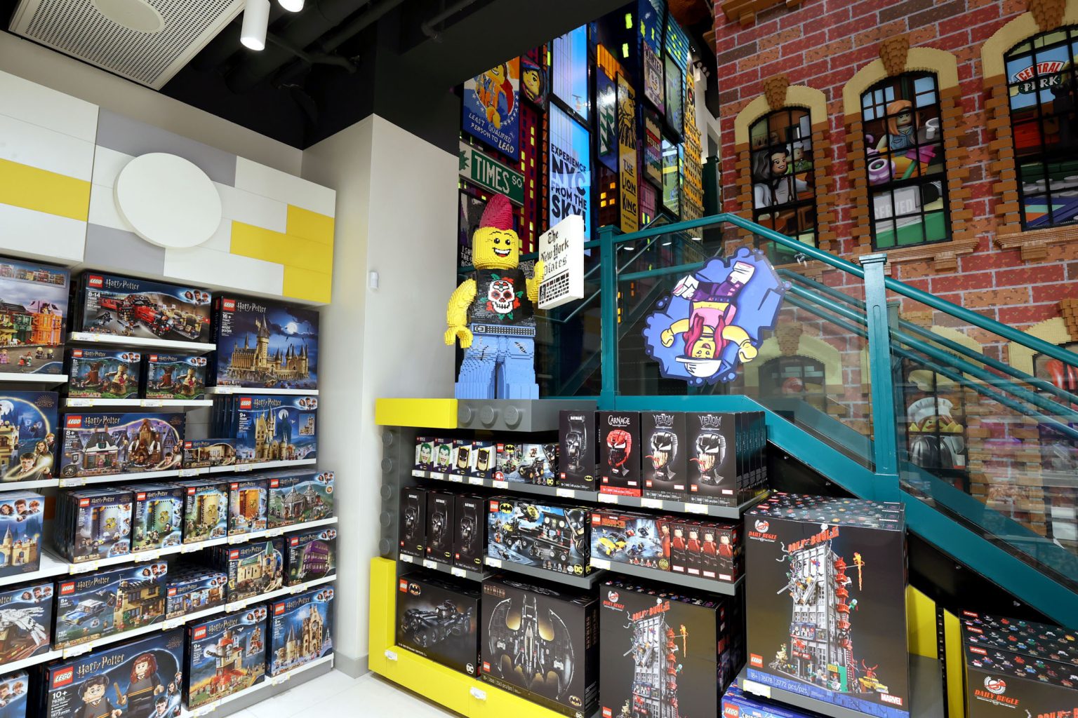 The LEGO(R) Store Flagship on Fifth 011 - The Brothers Brick | The ...