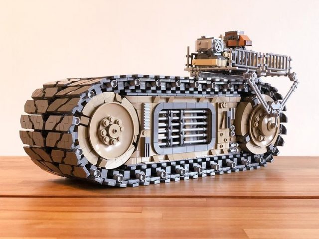 Lando's Treadable from Star Wars: The Rise of Skywalker at LEGO UCS ...