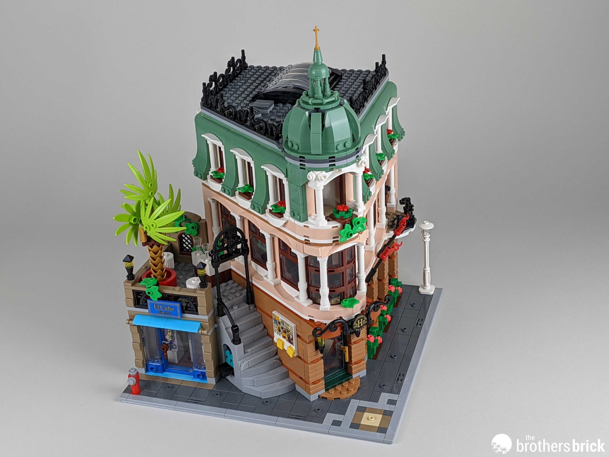 LEGO Modular Buildings Collection 10297 - Boutique Hotel - TBB Review ...