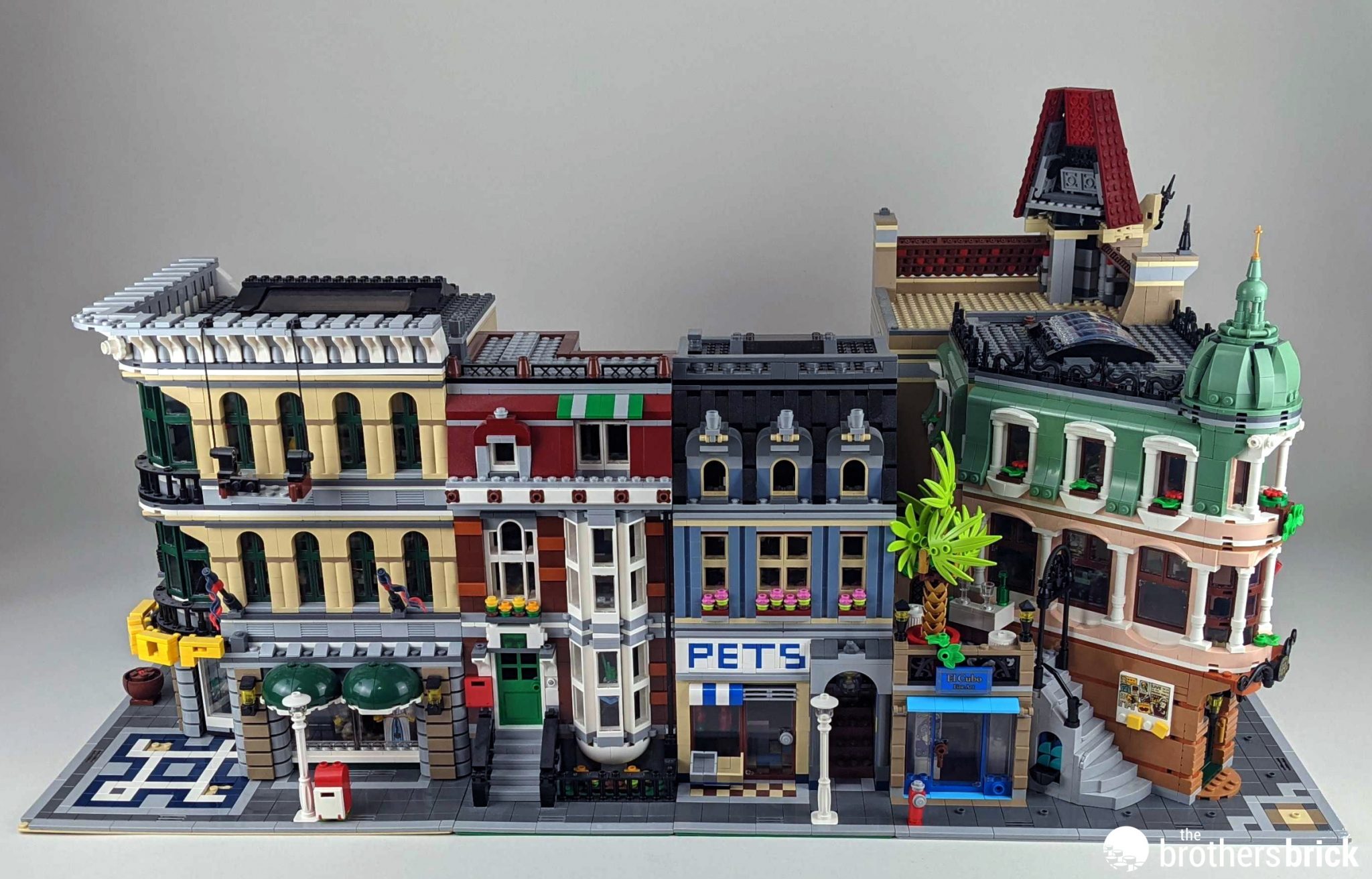 LEGO Modular Buildings Collection 10297 - Boutique Hotel - TBB Review ...