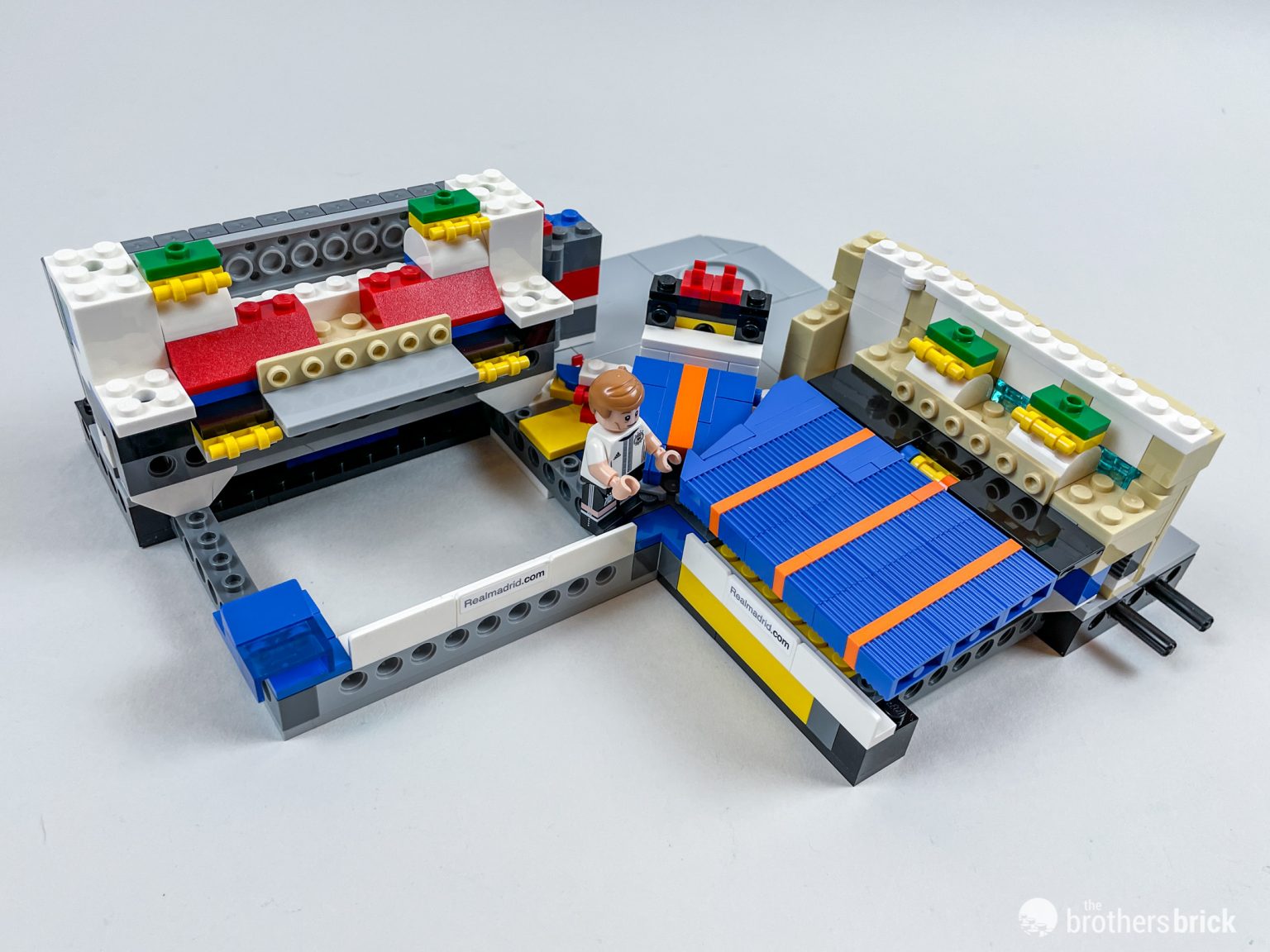 LEGO 10299 Real Madrid - Santiago Bernabeu Stadium-TBB Review-UI6JE-28 ...