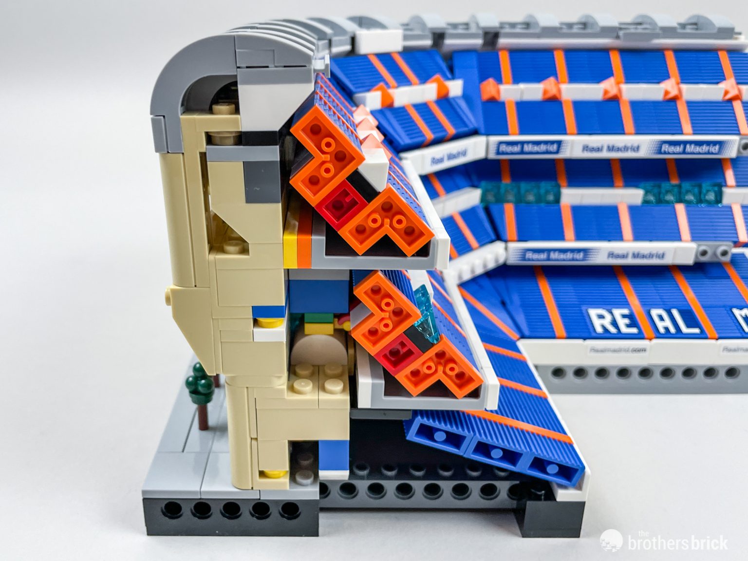 LEGO 10299 Real Madrid - Santiago Bernabeu Stadium-TBB Review-UI6JE-50 ...
