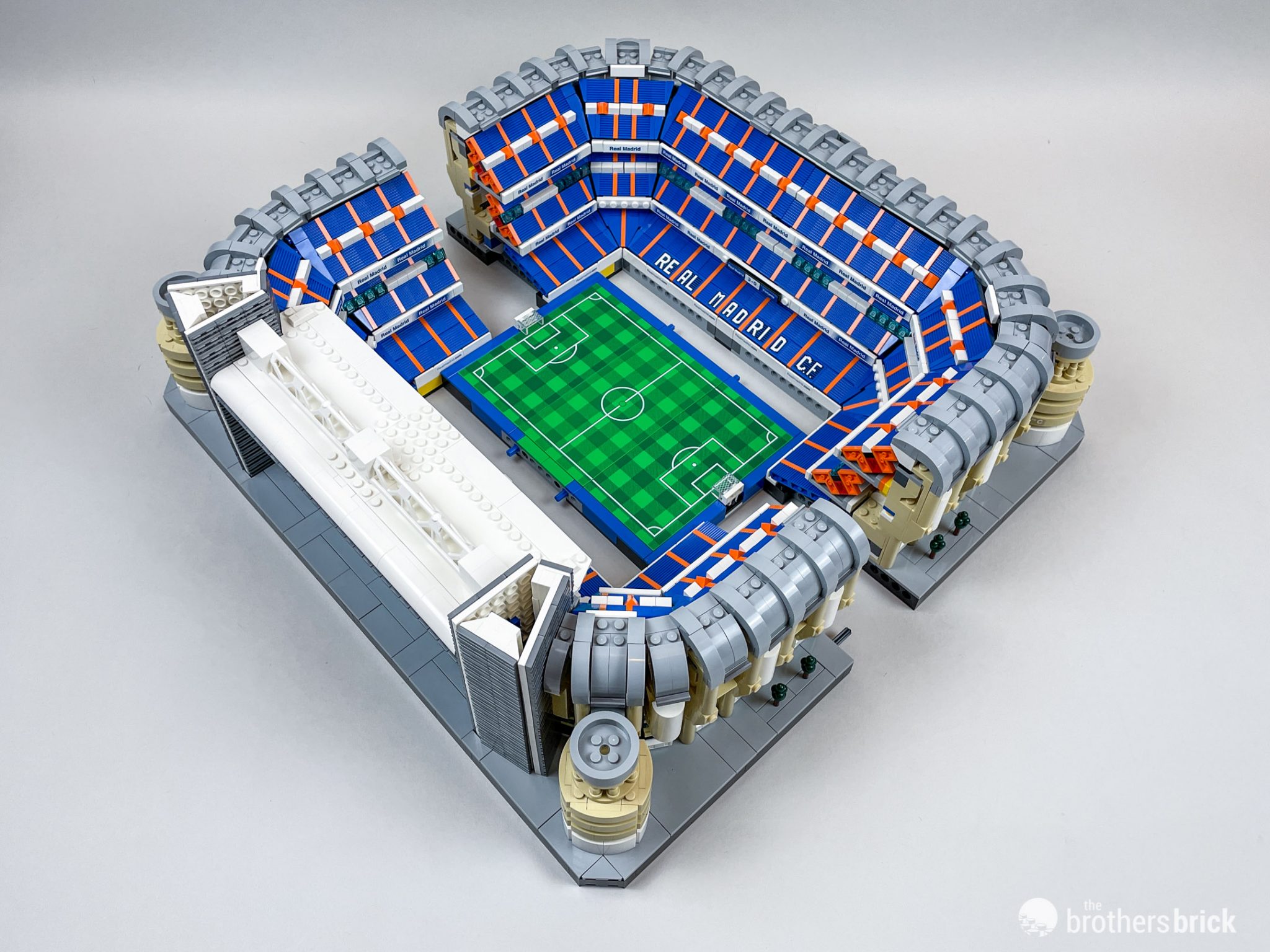 LEGO 10299 Real Madrid - Santiago Bernabeu Stadium-TBB Review-UI6JE-73 ...