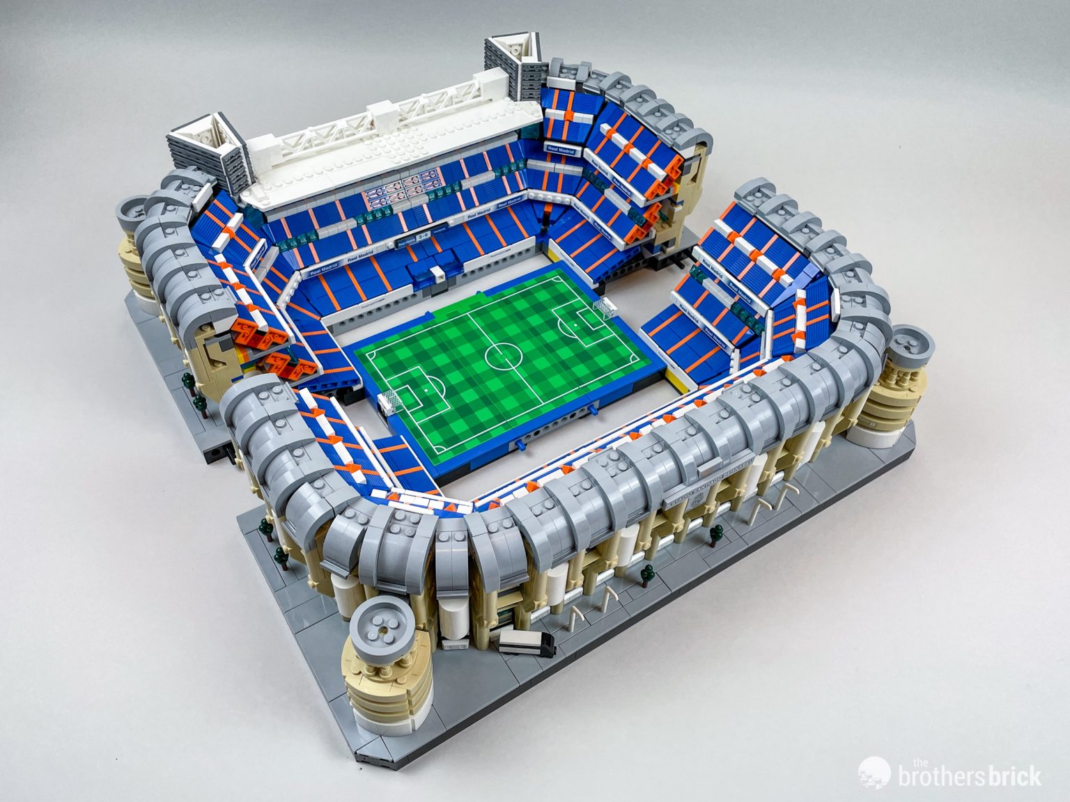 LEGO 10299 Real Madrid - Santiago Bernabeu Stadium-TBB Review-UI6JE-74 ...