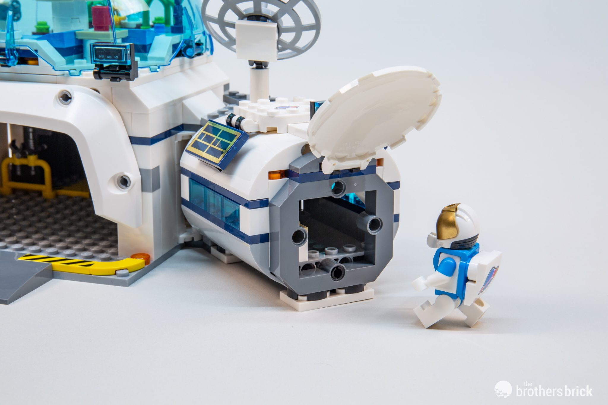 LEGO City Space 60348 Lunar Roving Vehicle 60350 Lunar Research Base ...