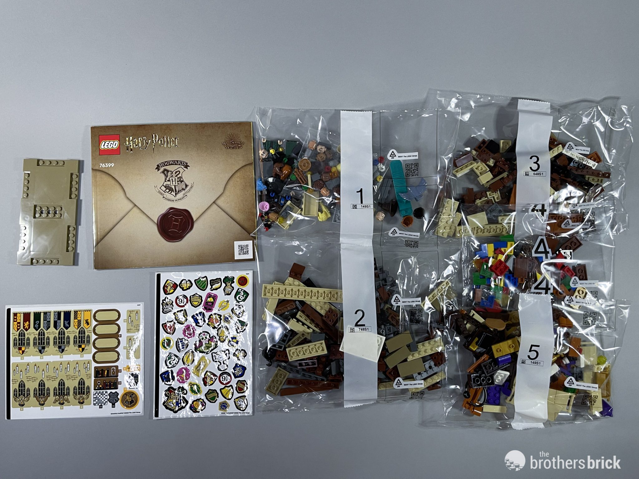 LEGO Harry Potter 76399 Hogwarts Magical Trunk [Review] - The Brothers ...
