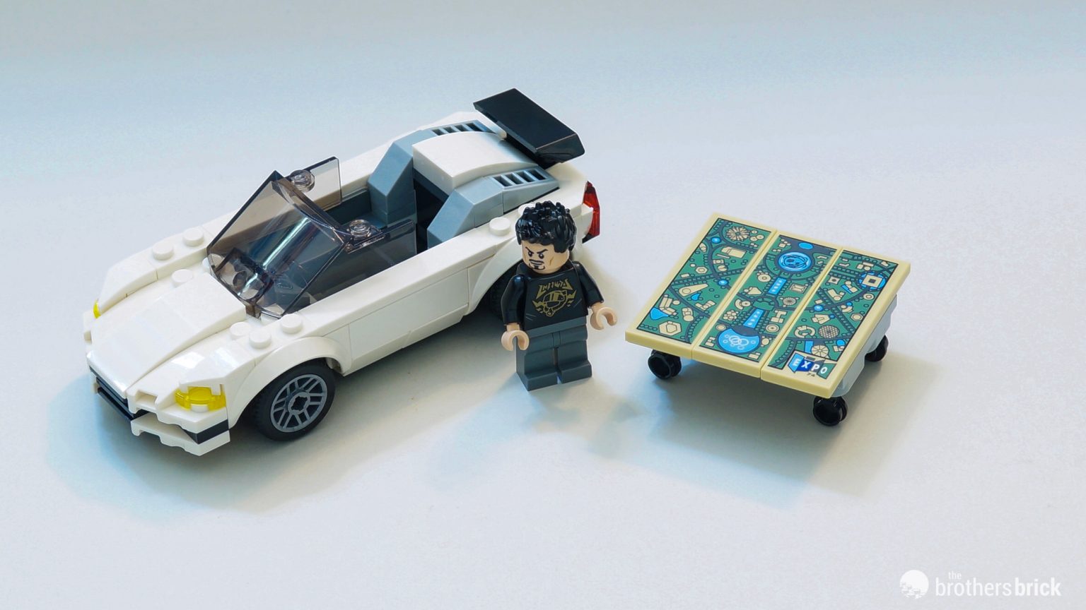 LEGO Marvel 76216 Iron Man Armory Review 04 uYf6JL - The Brothers Brick ...