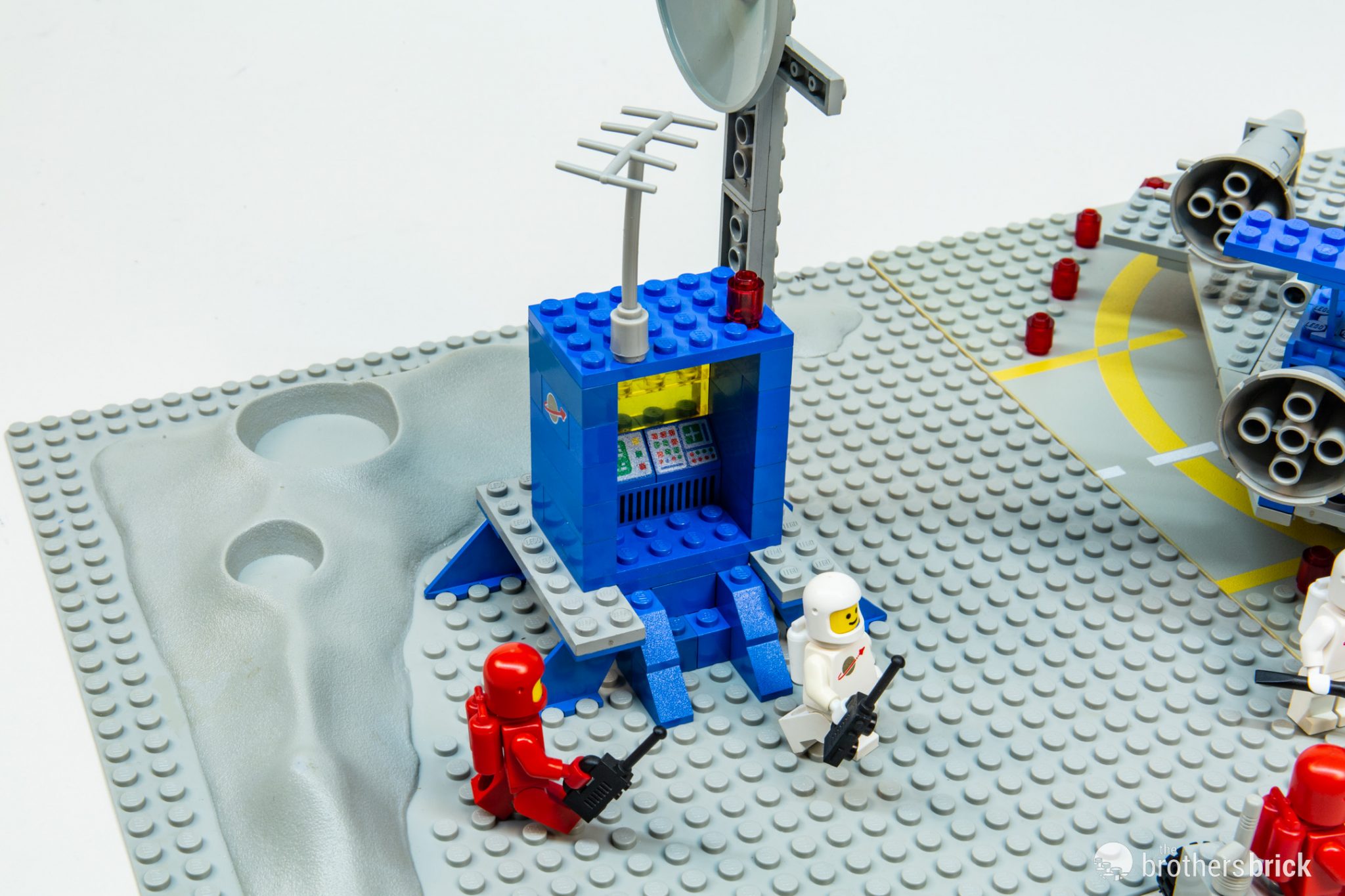 LEGO Icons 10496 Galaxy Explorer - 497 928 LEGOLAND Classic Space - TBB ...