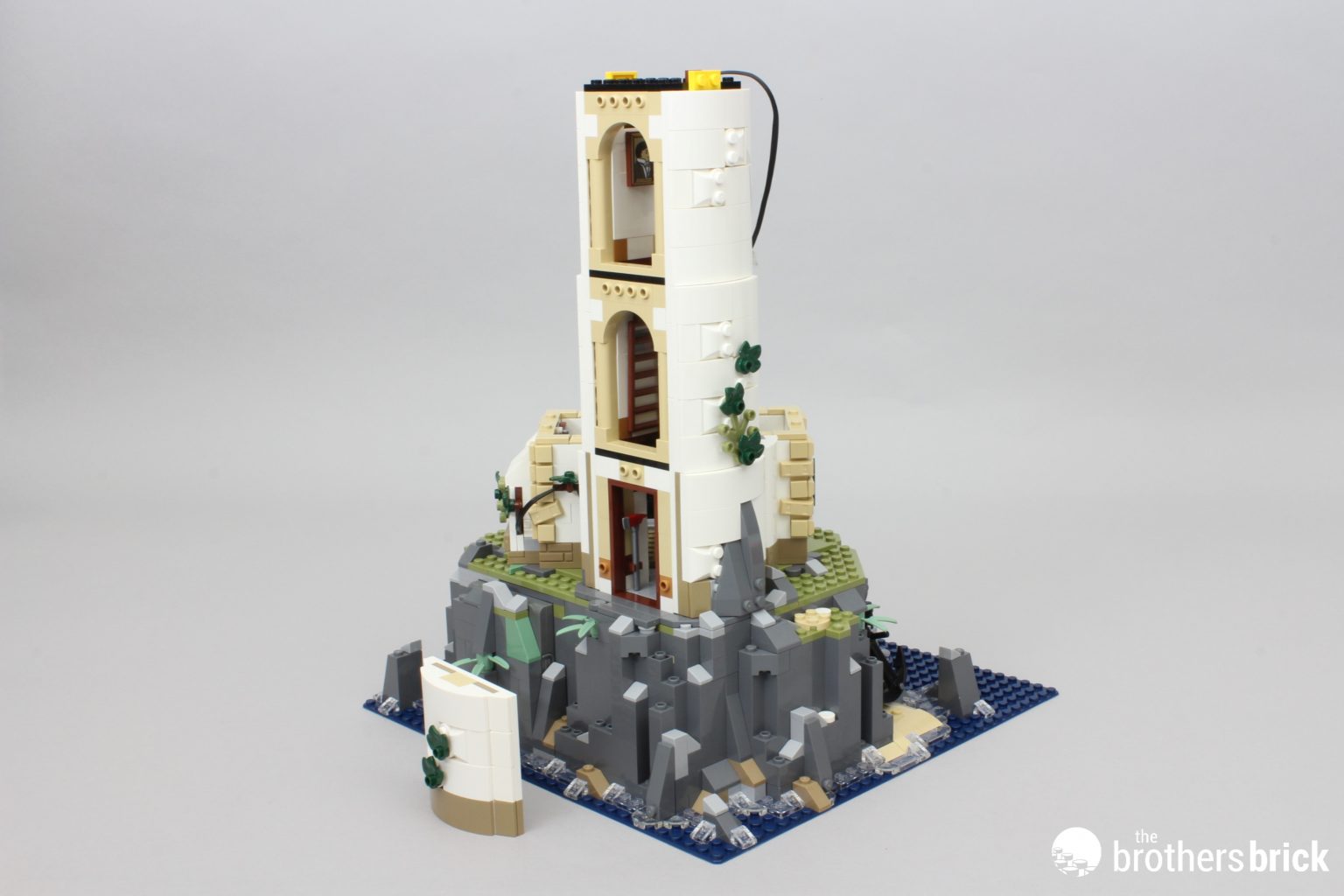 LEGO Ideas 21335 Motorized Lighthouse - TBB Review - (49) - The ...