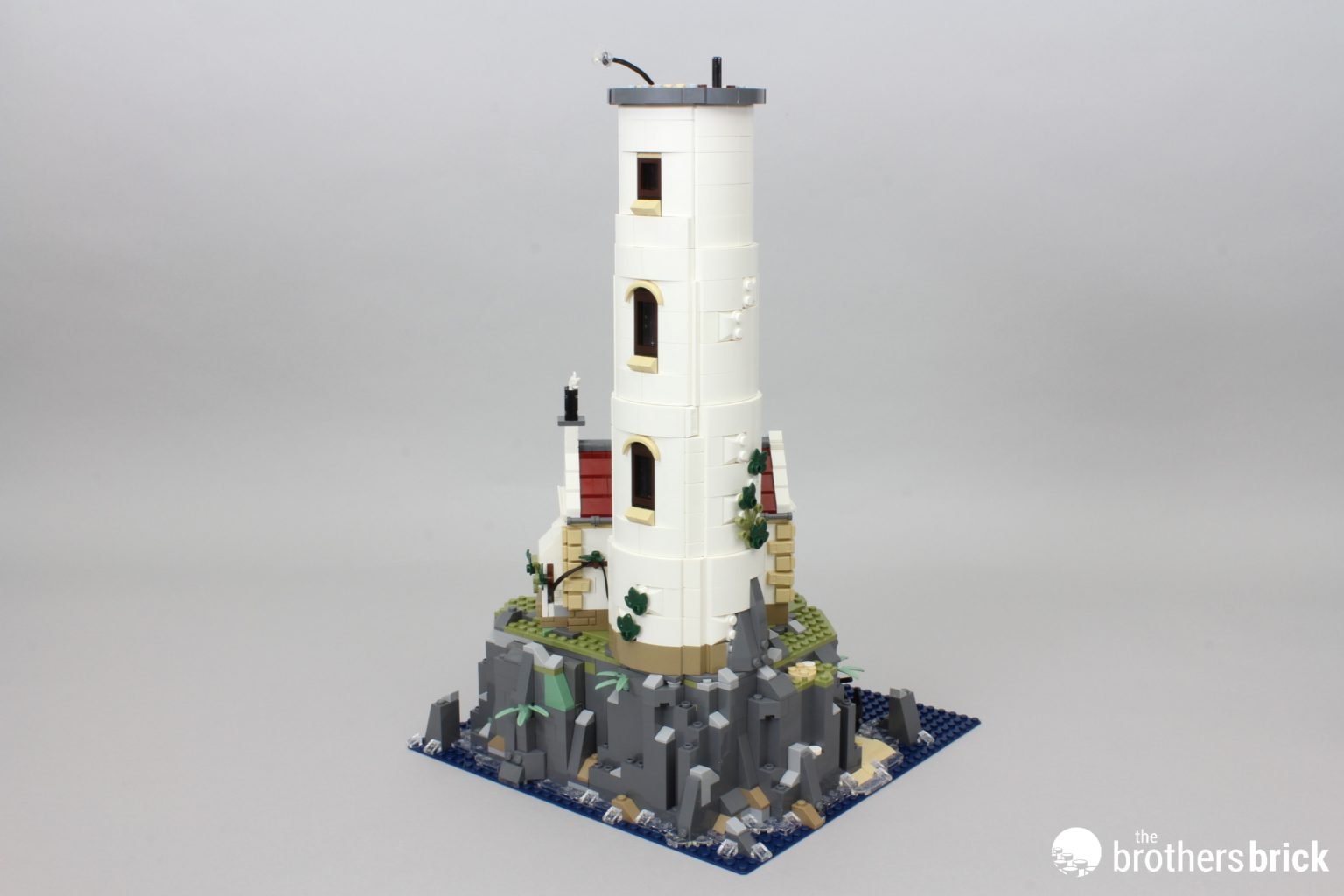 LEGO Ideas 21335 Motorized Lighthouse - TBB Review - (59) - The ...
