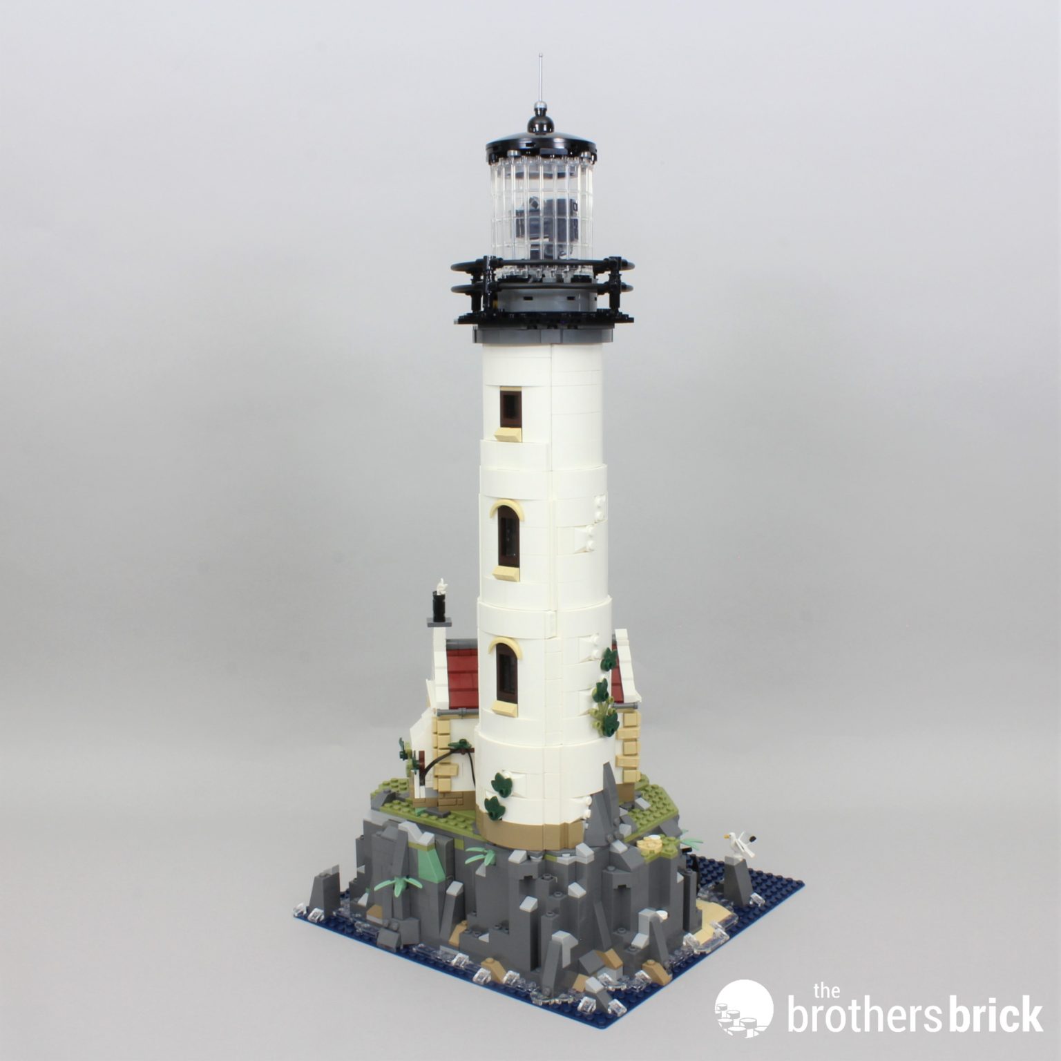 LEGO Ideas 21335 Motorized Lighthouse - TBB Review - (72) - The ...