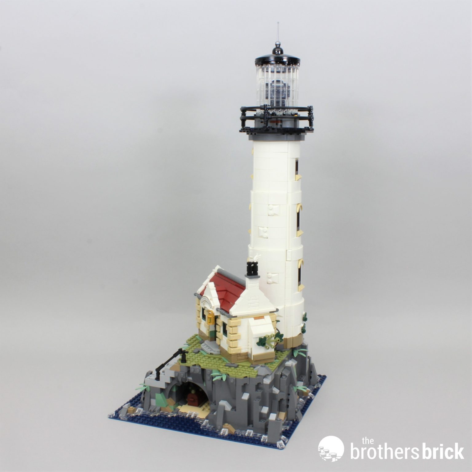 LEGO Ideas 21335 Motorized Lighthouse - TBB Review - (73) - The ...