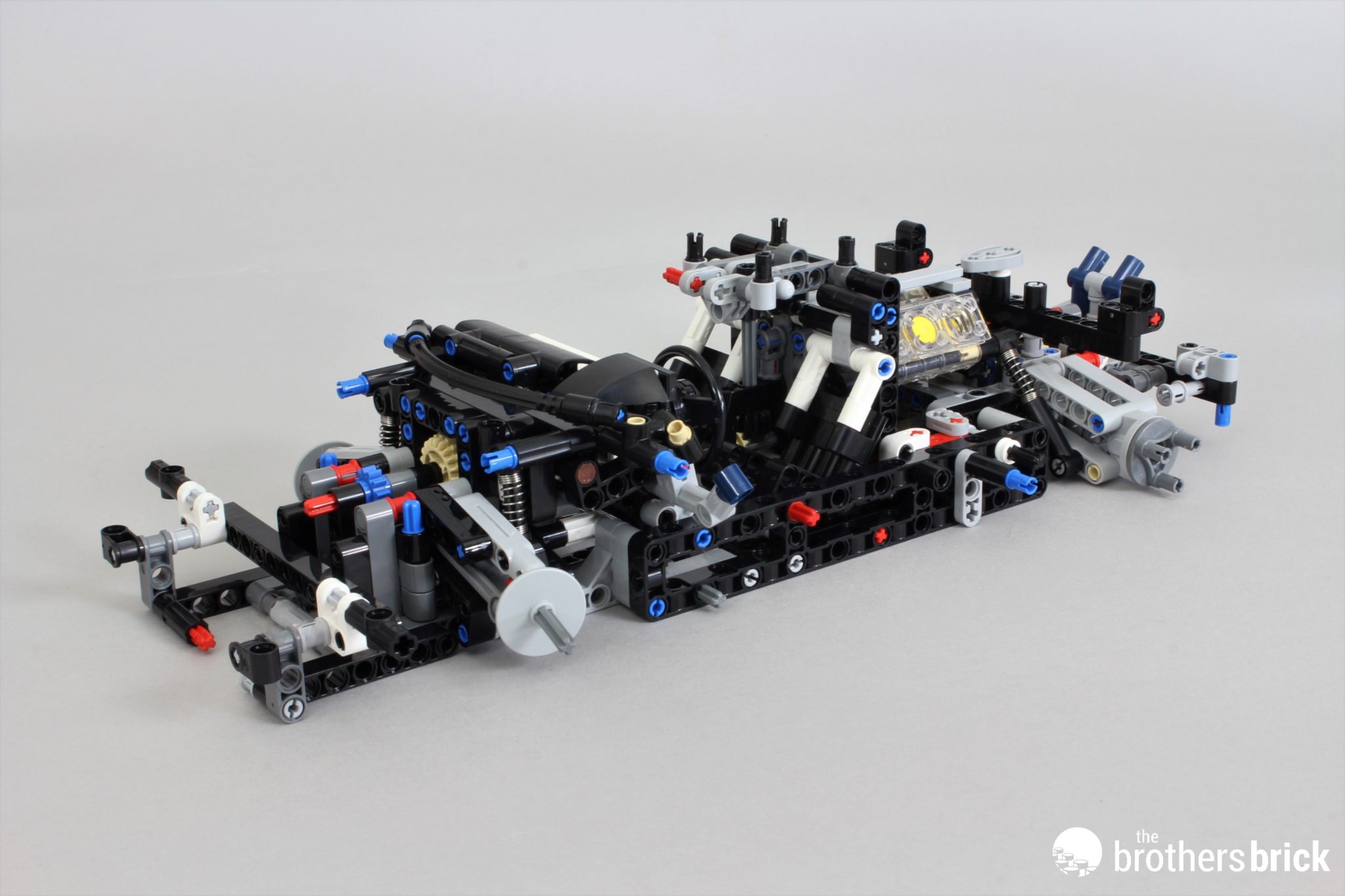 LEGO Technic 42154 2022 Ford GT - A budget supercar that doesn't cut ...